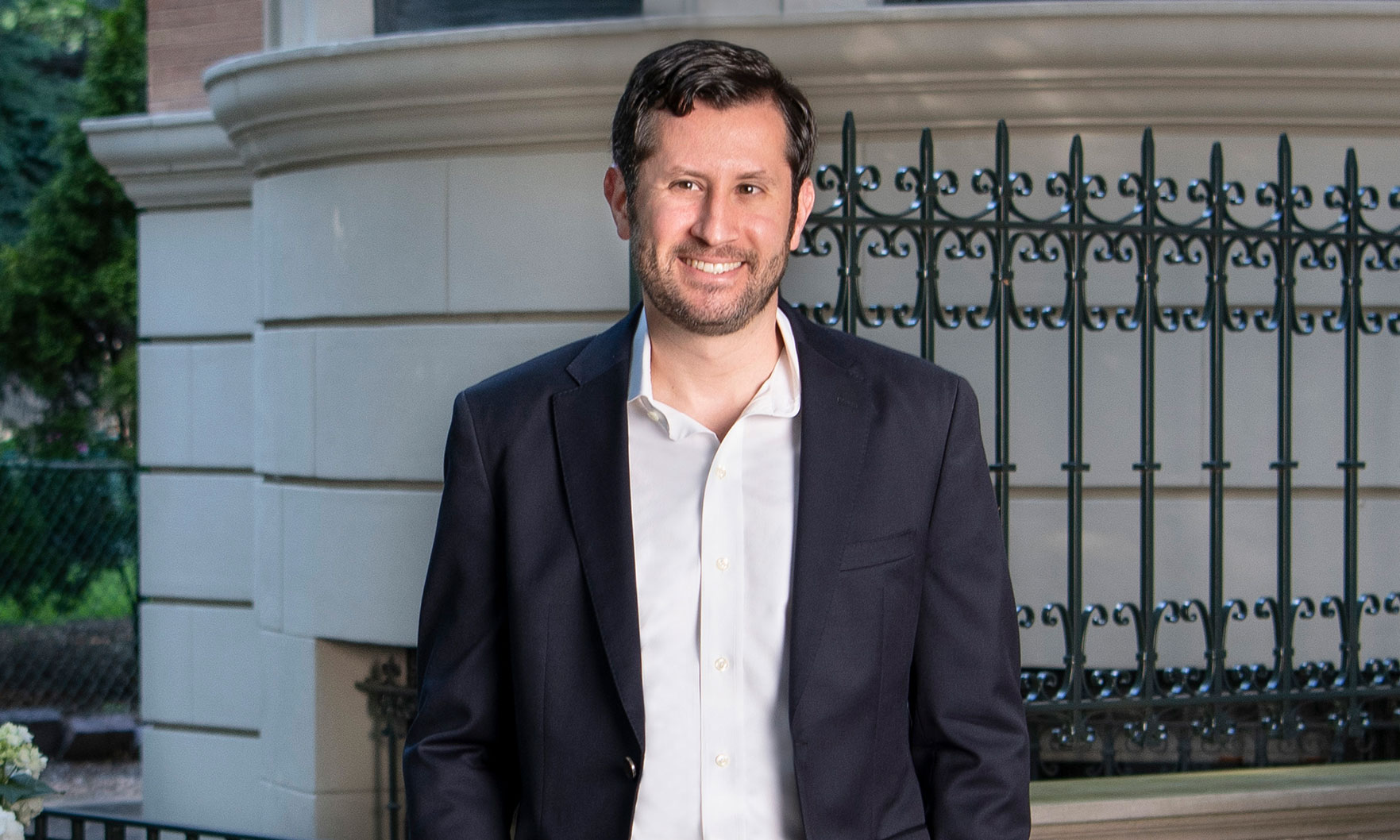 Elliot Small - Chicago Agent Magazine