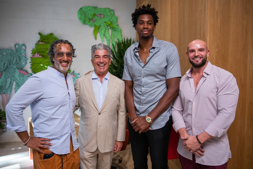 Real estate professionals, NBA star gather to celebrate new sales ...