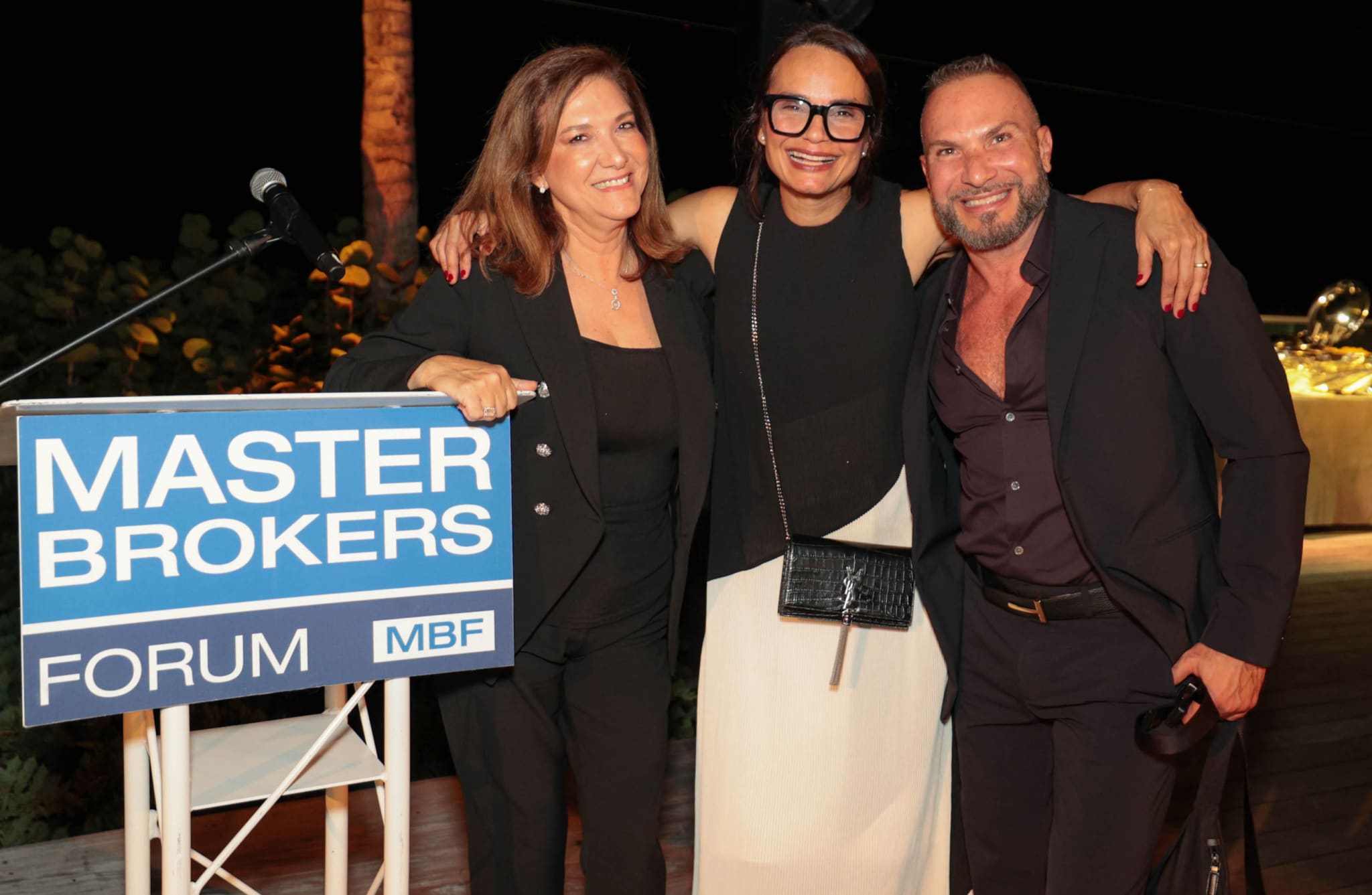 Master Brokers Forum hosts annual meeting, gives Legacy Award to Donna ...