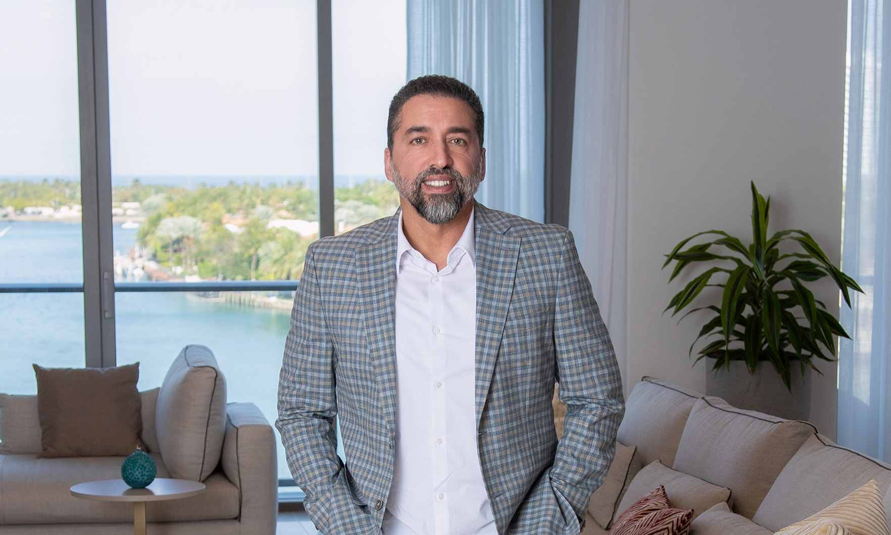 Lou Rodriguez - South Florida Agent Magazine
